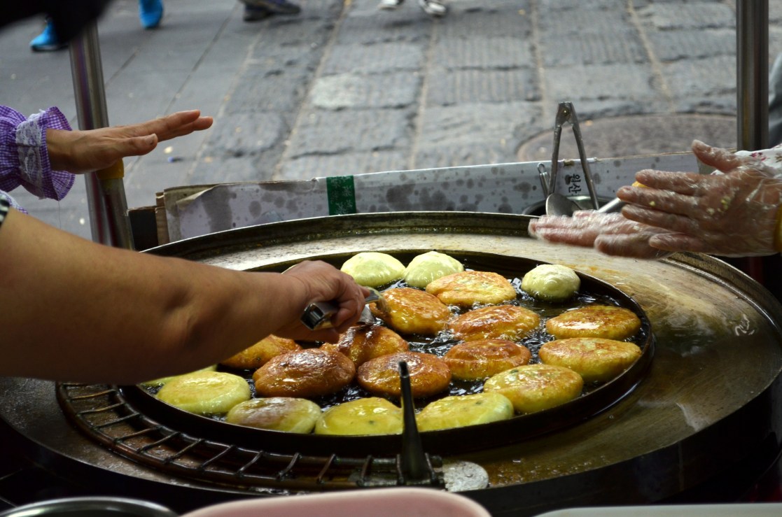 Street Eats: Insadong and Namdaemun Market – Seoul, Korea – House of Hao's